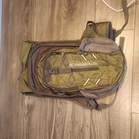 stansport 20L | Bags | Euc Stansport 2l Narrow Backpack Wmultiple ...